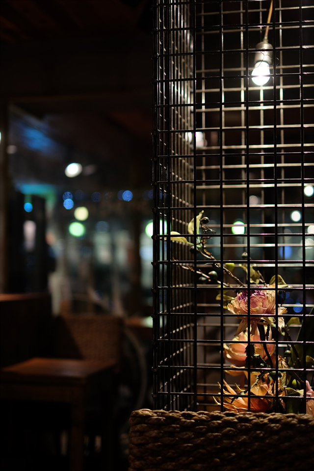 [X-T1+35.4] 카페에 감옥이 - 후지필름 Talk