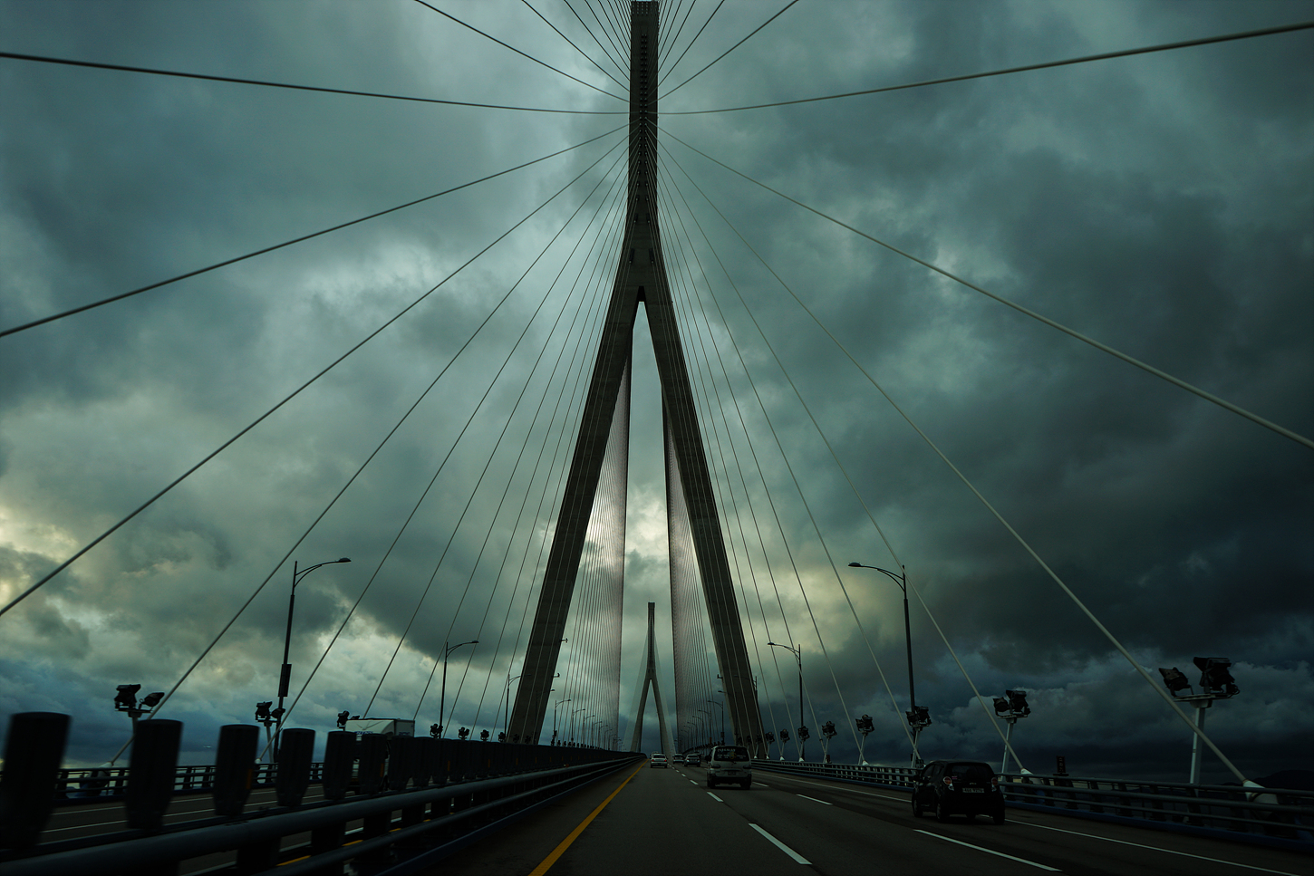 a7m2/번들] 폭풍속을 건너서 - 소니 Talk