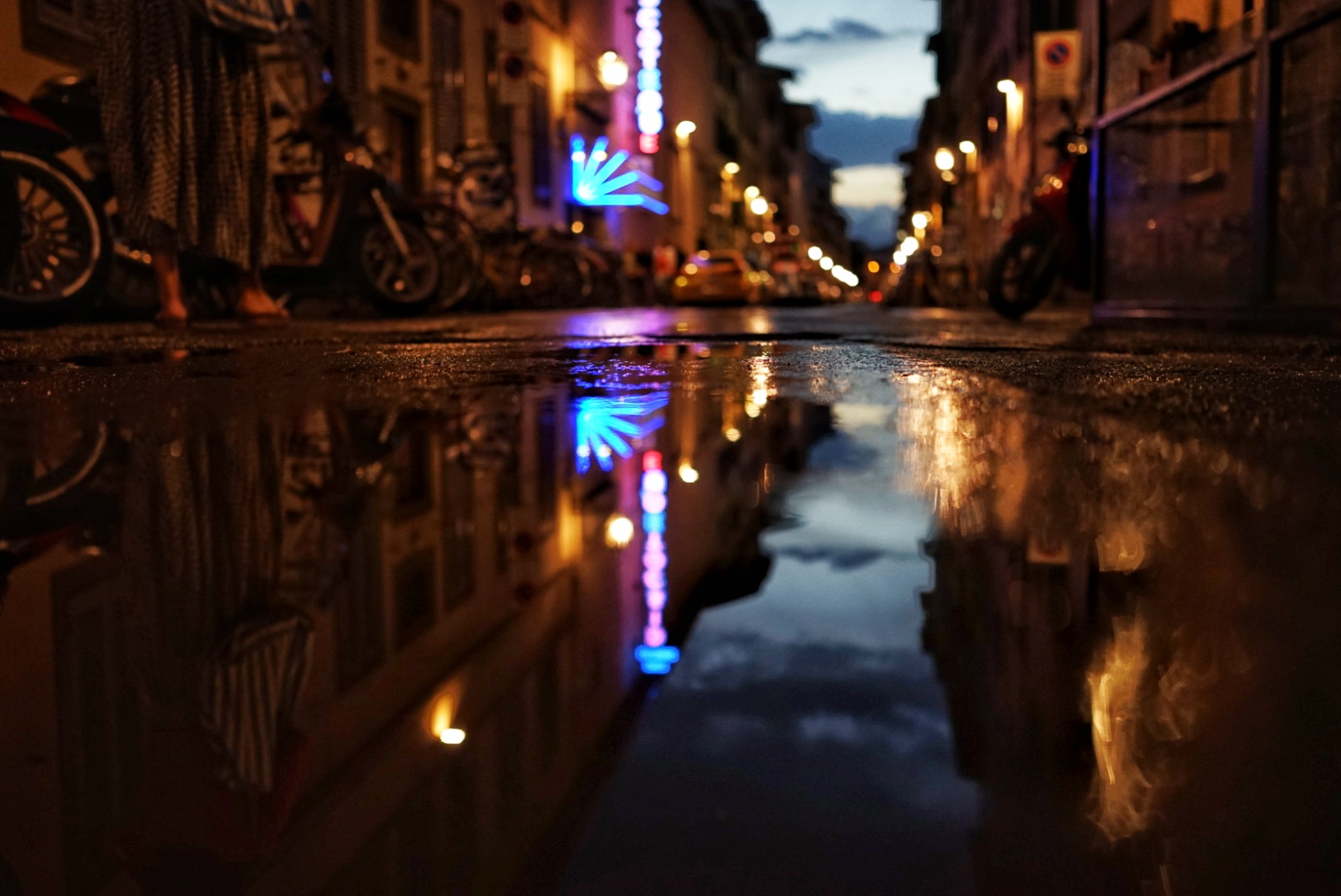 [A7m2+fe35f28za] 피렌체에서 만난 비. 둘중 하나 선택좀 부탁 드립니다. - 소니 Talk