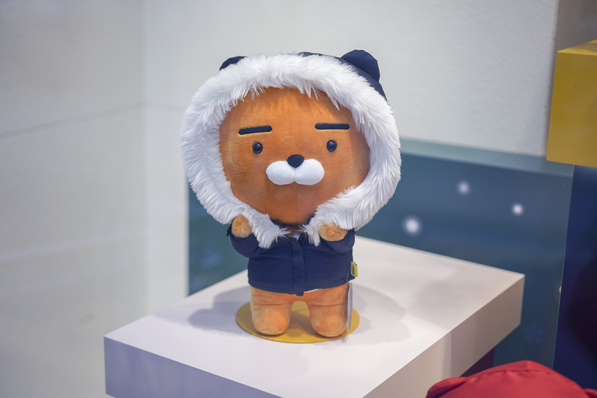 [A7R3] 홍대 카카오프렌즈 플래그쉽스토어에 가다. - 팝코넷 | 포토 갤러리