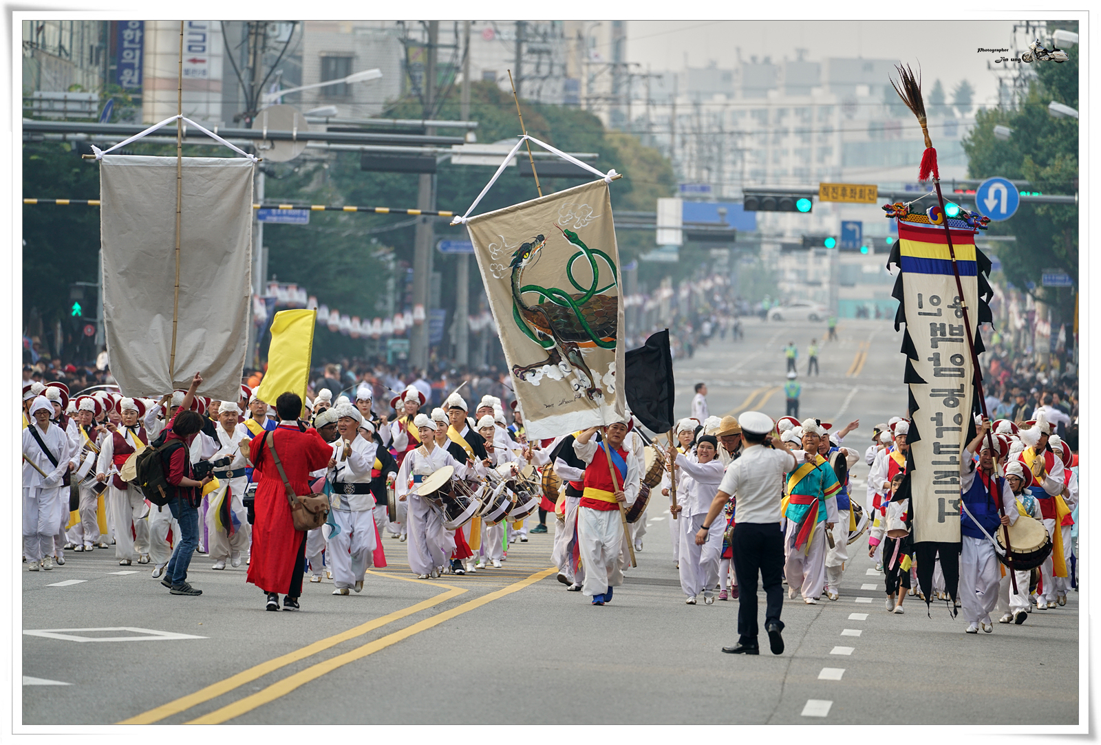 [A7R2]100400GM, 수원 장안성 앞 정조대왕 행차 1 - 소니 Talk